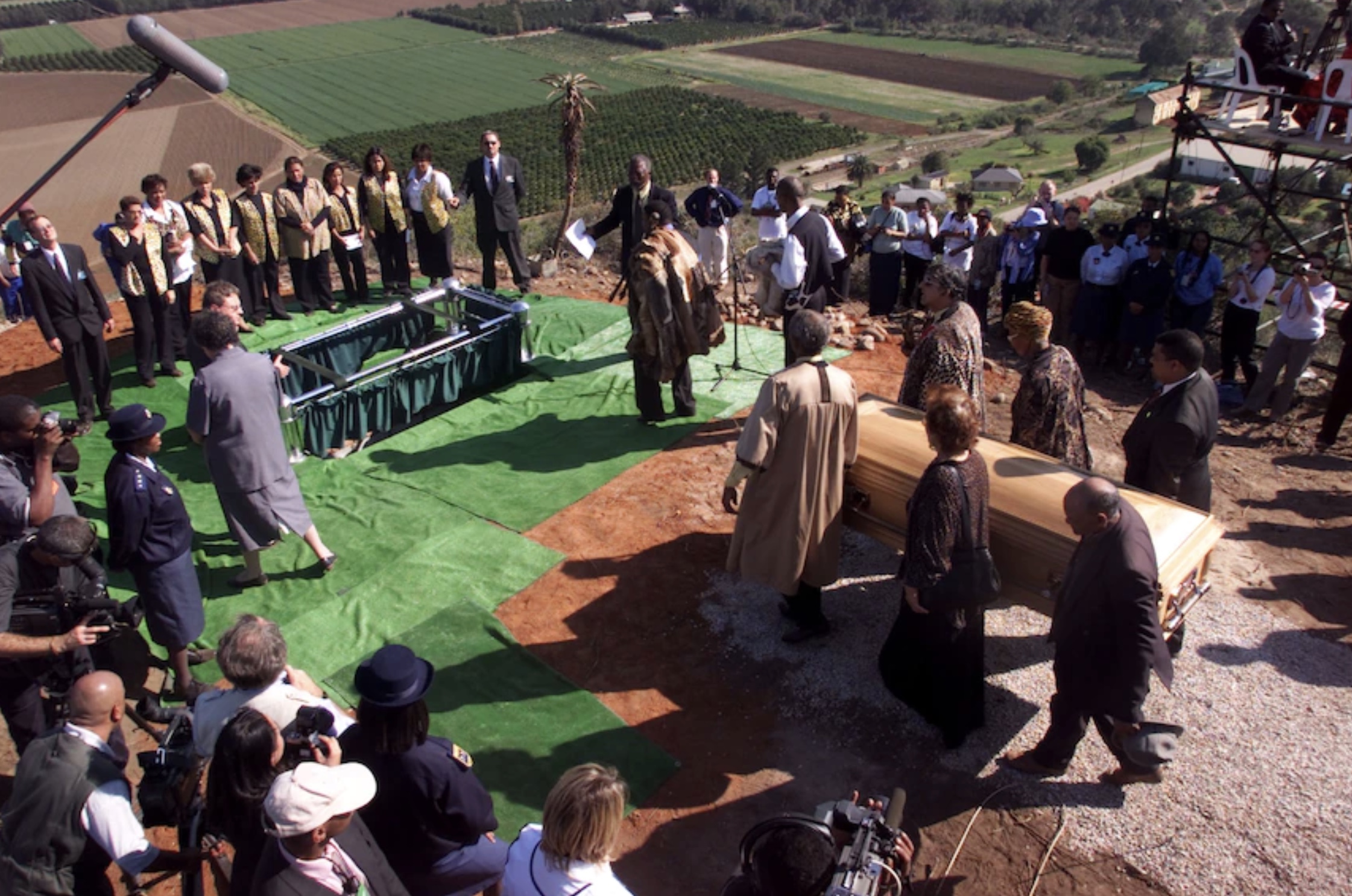 Lindy Roy | SARAH BARTMANN CENTRE OF REMEMBRANCE