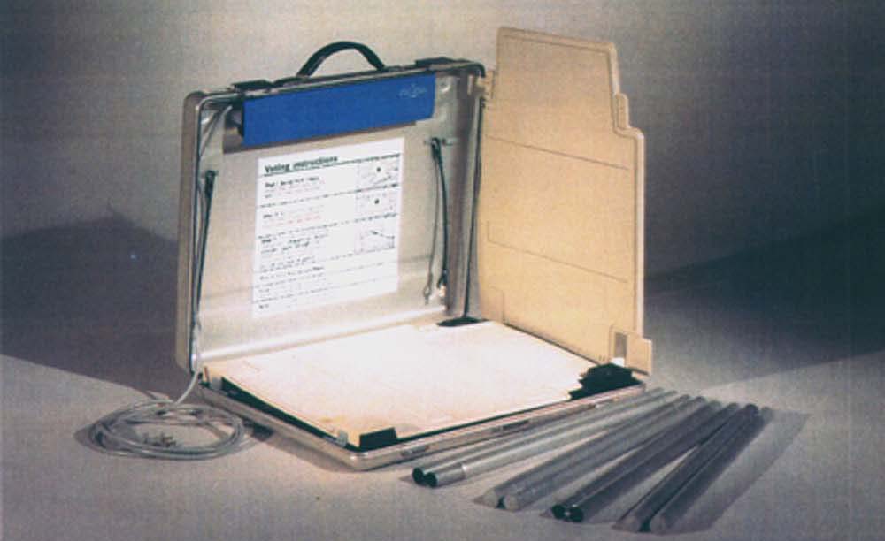 Lindy Roy | THE VOTING BOOTH PROJECT: WMD